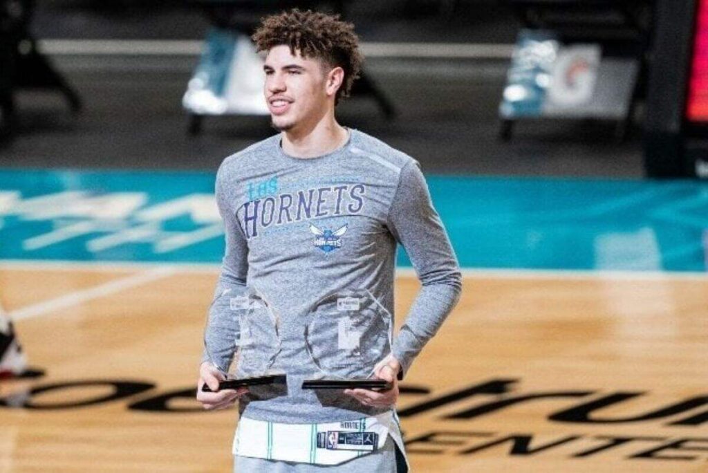 LaMelo Ball Height, Weight, Shoes, Injury, Contract & Stats