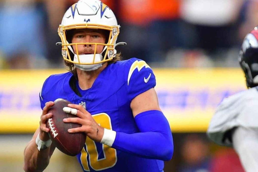 Justin Herbert Height, Weight, Age, Stats, Wife & Injury 2024